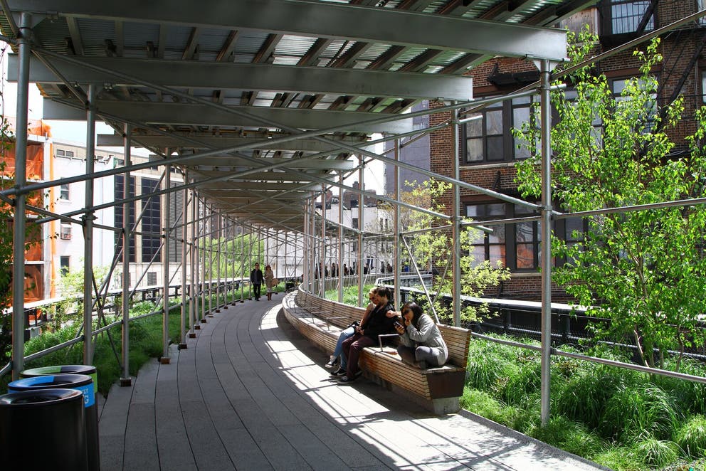 Linha alta de New York imagem de stock editorial. Imagem de arquitetura ...