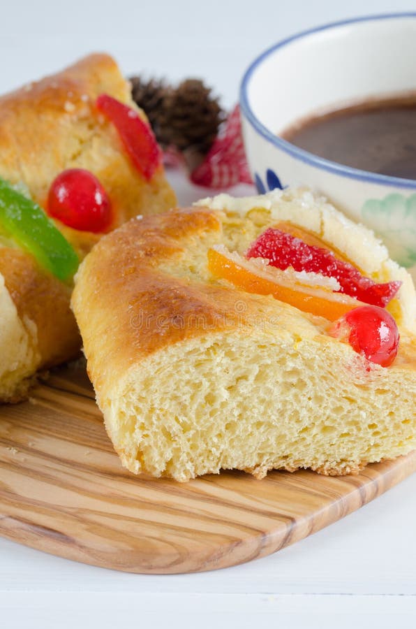 Linha Dos Reis Com Chocolate Imagem de Stock - Imagem de delicioso ...