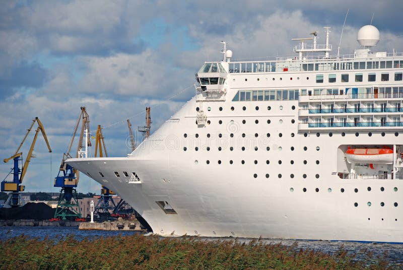 70,345 Liniowiec Zdjęcia - Bezpłatne i z licenncją Royalty-Free Zdjęcia ...