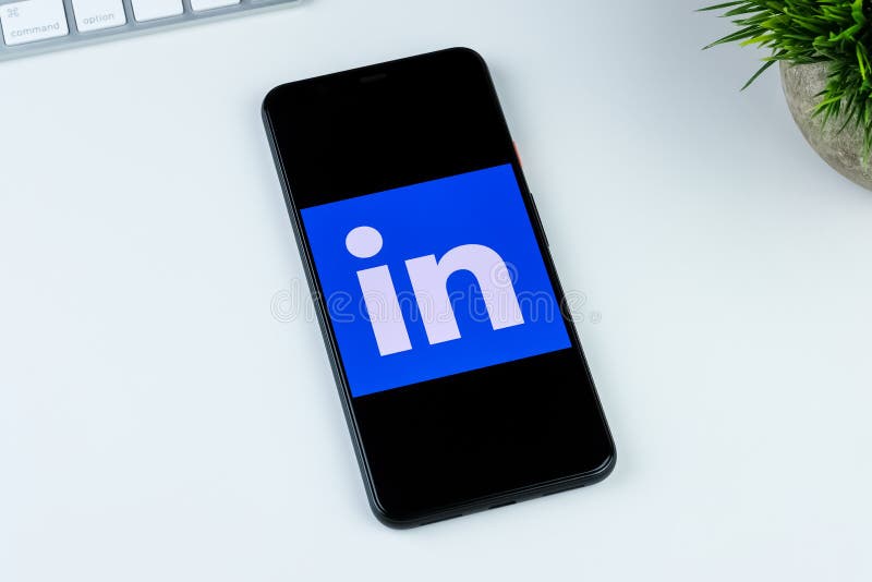 LinkedIn App Logo on a Smartphone Screen. Editorial Stock Image - Image ...