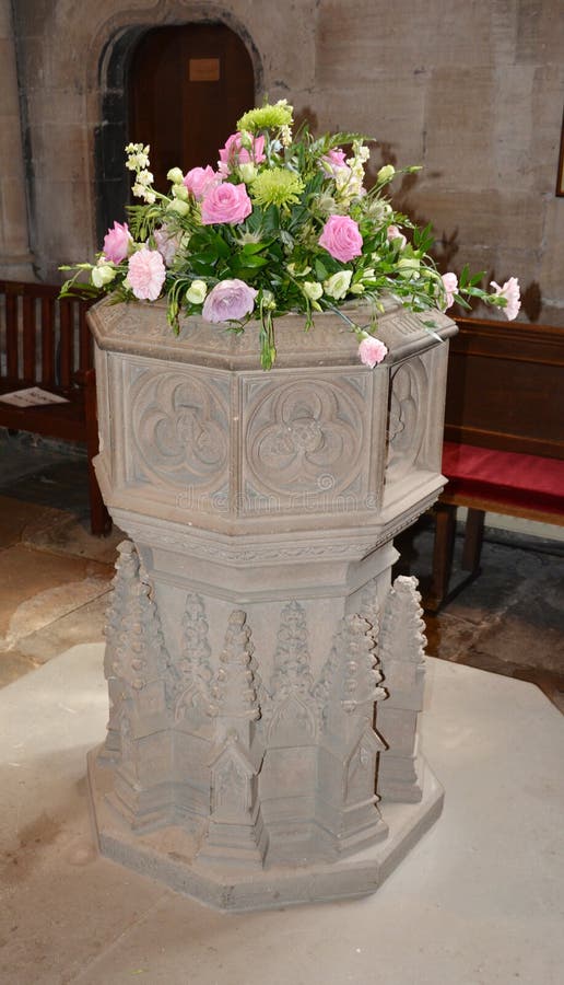 Linlithgow Palace, Stained Glass Stock Photo - Image of kingdom ...