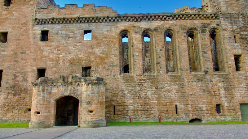 Linlithgow Palace Near Edinburgh in Scotland. Stock Photo - Image of ...