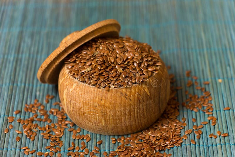 Linseed стоковое изображение. изображение насчитывающей витамин - 56013935