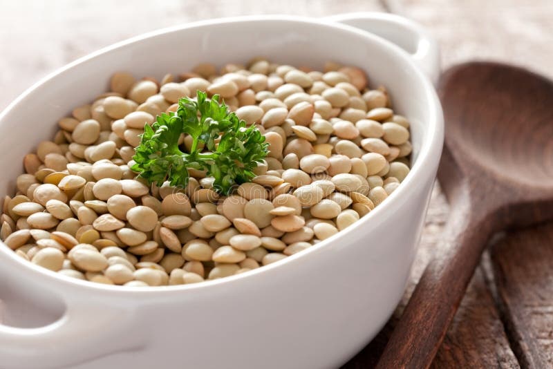 Linzen stock afbeelding. Image of linze, organisch, droog - 18803691