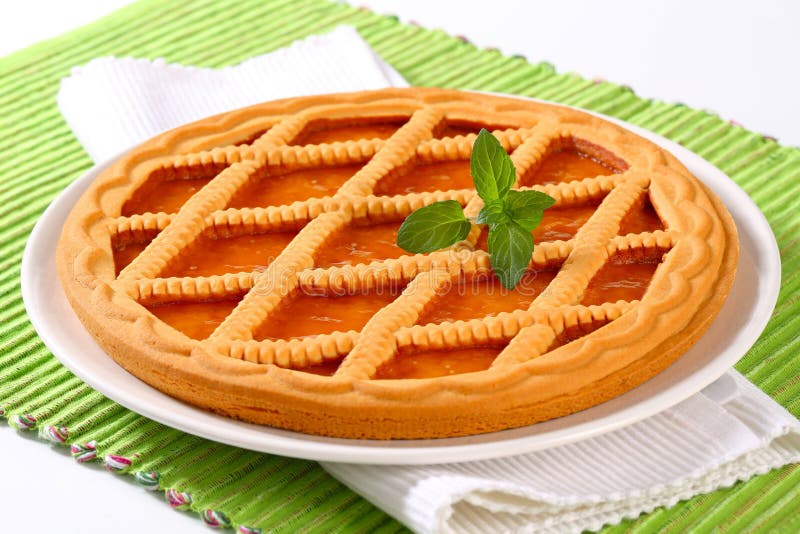 Linzer apricot tart stock image. Image of green, pastry - 33125671