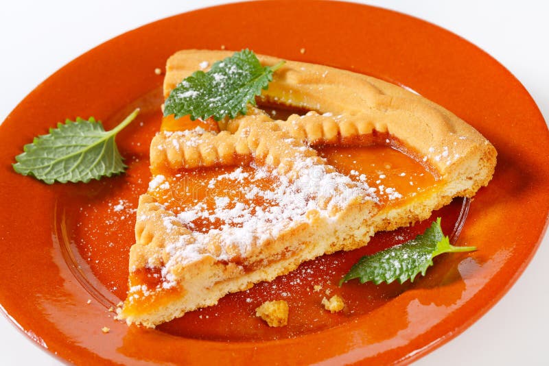 Linzer apricot tart stock image. Image of shortbread - 56896377