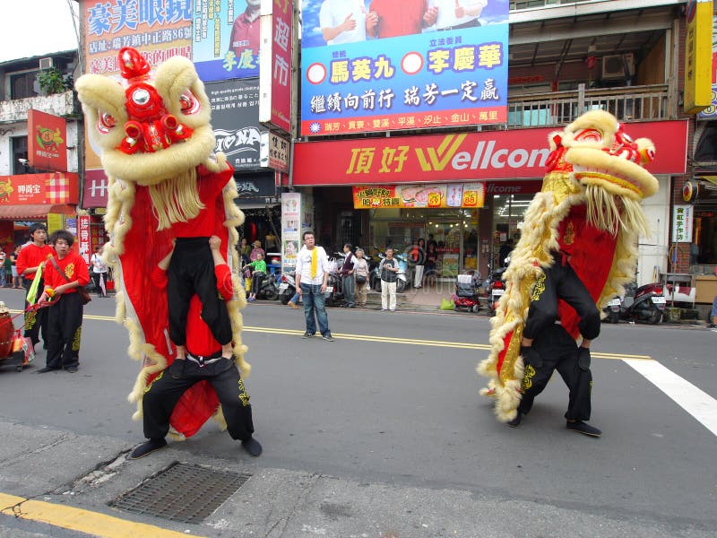 Lion Dance editorial stock image. Image of happy, year - 22810904
