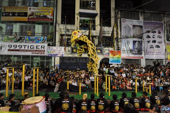 Photos de Snake Dance Group - Photos de stock gratuites et libres de ...