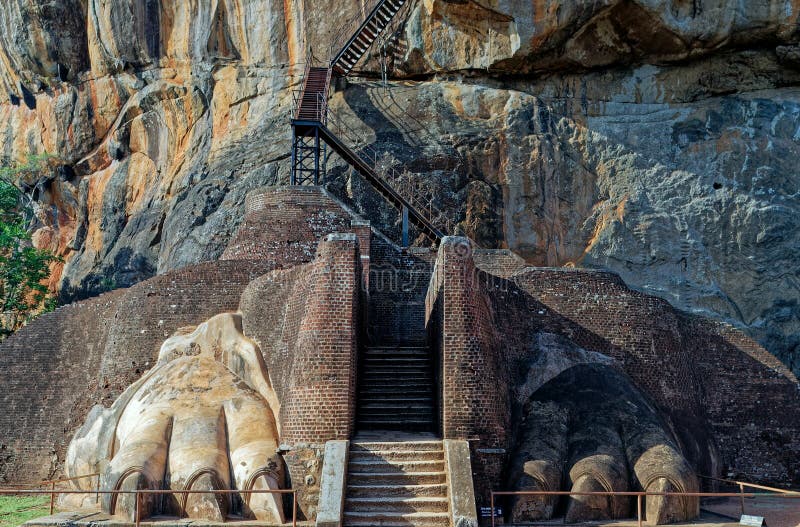 The Lion Gate and Climbing Stretch Sigiriya Boulder Editorial ... The Lion Gate and Climbing Stretch Sigiriya Boulder Editorial ...