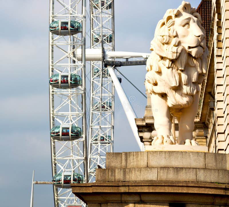 Lion London in the Spring Sky and White Clouds Editorial Photo - Image ...