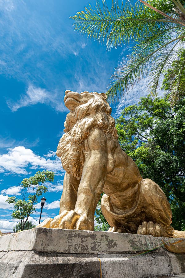 El Llano Park in Oaxaca, Mexico Stock Image - Image of mardoz, mexico ...