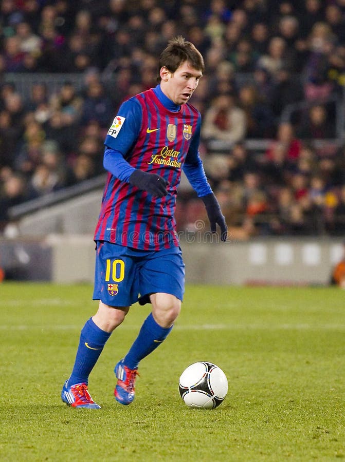 Lionel Messi editorial photography. Image of player, running - 27407912