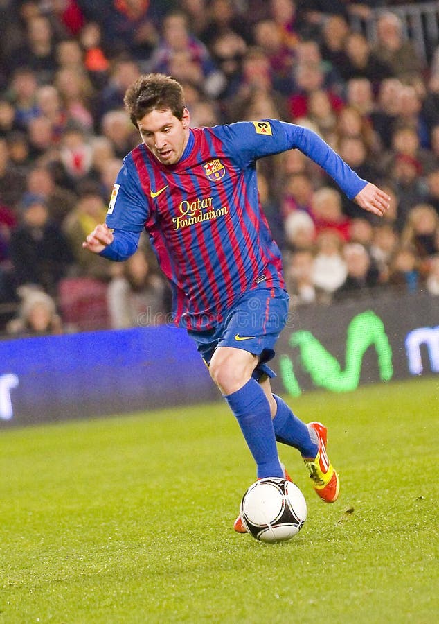 Lionel Messi Shooting Wallpaper 2,370 Messi Shooting Stock Photos,