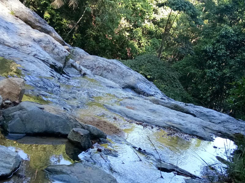 ??Lipur Gunung Pulai 库存照片. 图片 包括有 lipur, gunung, waterfall - 144589848