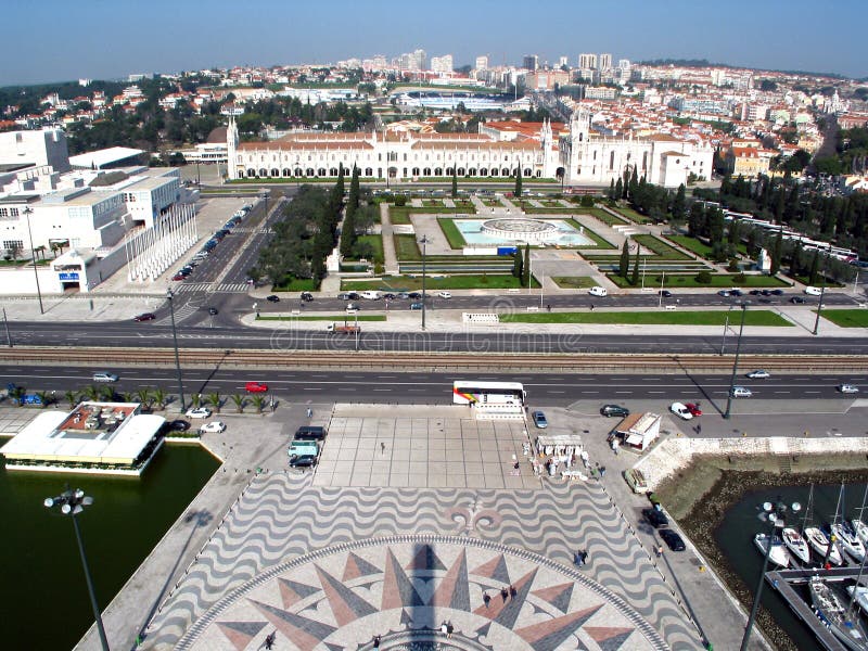 Lisboa moderna foto de archivo. Imagen de urbano, ciudad - 7150370