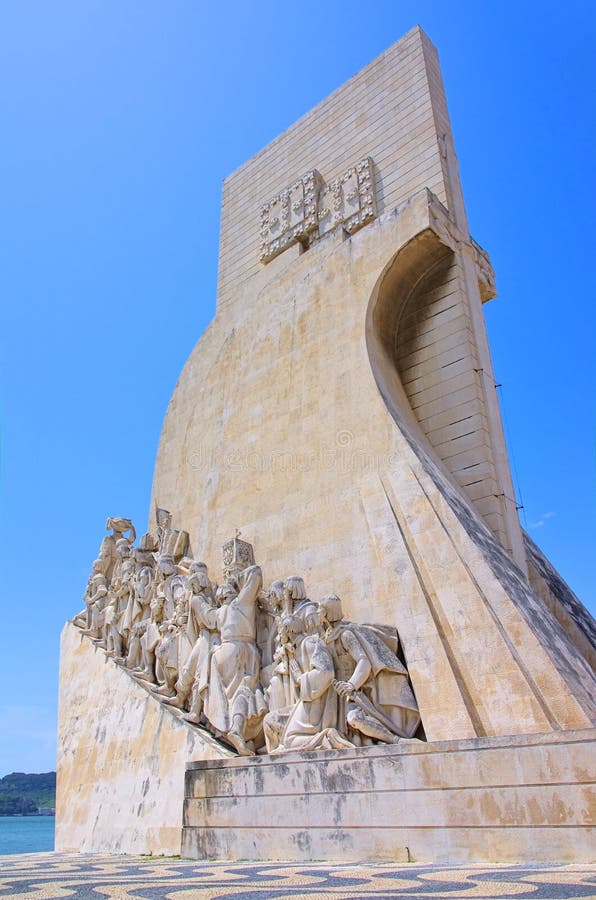 Lisbon Monument To the Discoveries Editorial Stock Image - Image of ...
