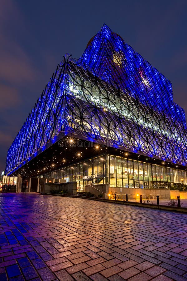 The Lit Library of Birmingham at Night Stock Photo - Image of british ...