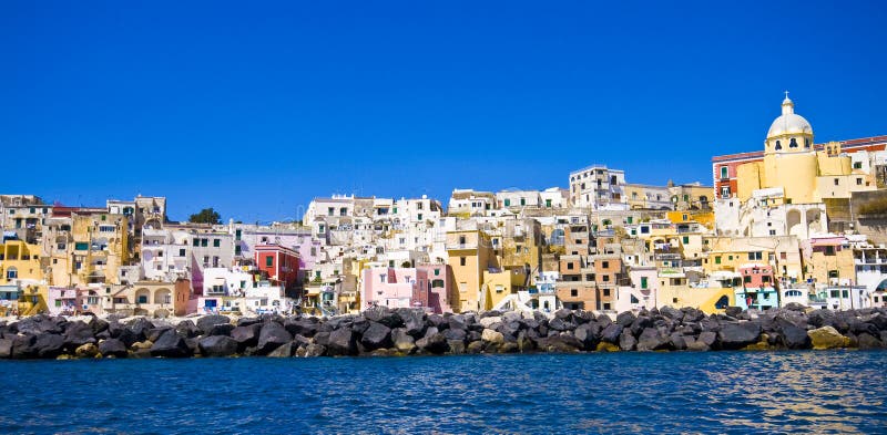 Litorale Di Mare Italiano, Procida, Napoli Immagine Stock - Immagine di ...
