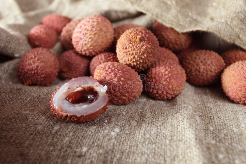 Litschi stockfoto. Bild von geschmackvoll, litschi, saftig - 12852220