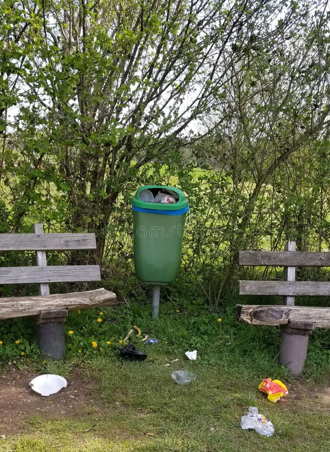 Litter and Full Trash in Park Stock Photo - Image of pollution, litter ...