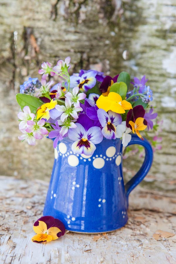 Little Bouquet of Spring Flowers Stock Photo - Image of rustic, multi ...