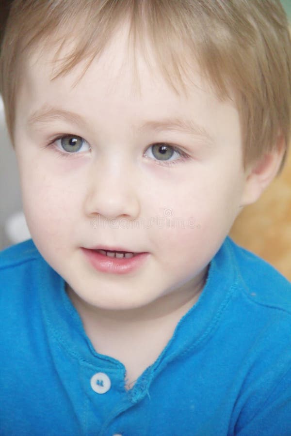 Little Boy imagen de archivo. Imagen de little - 51326383