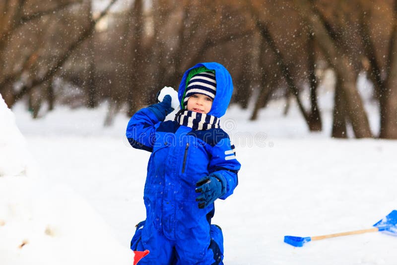 Little Boy Dig and Play in Winter Snow Stock Image - Image of cute ...