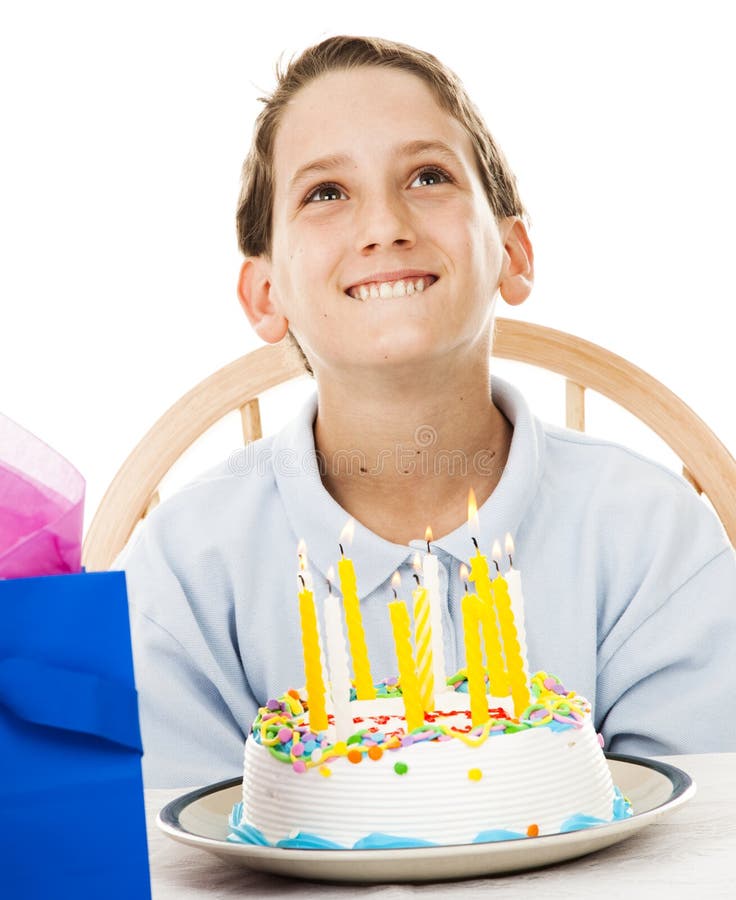 Little Boy Fa Il Desiderio Di Compleanno Fotografia Stock - Immagine di ...