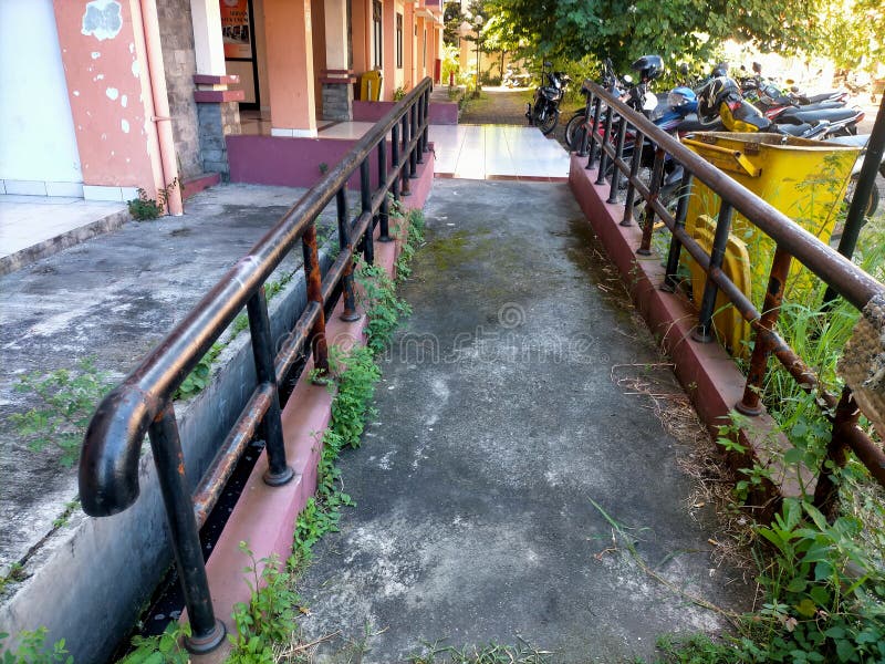 Little Bridge in Front of House Stock Photo - Image of plant, wall ...