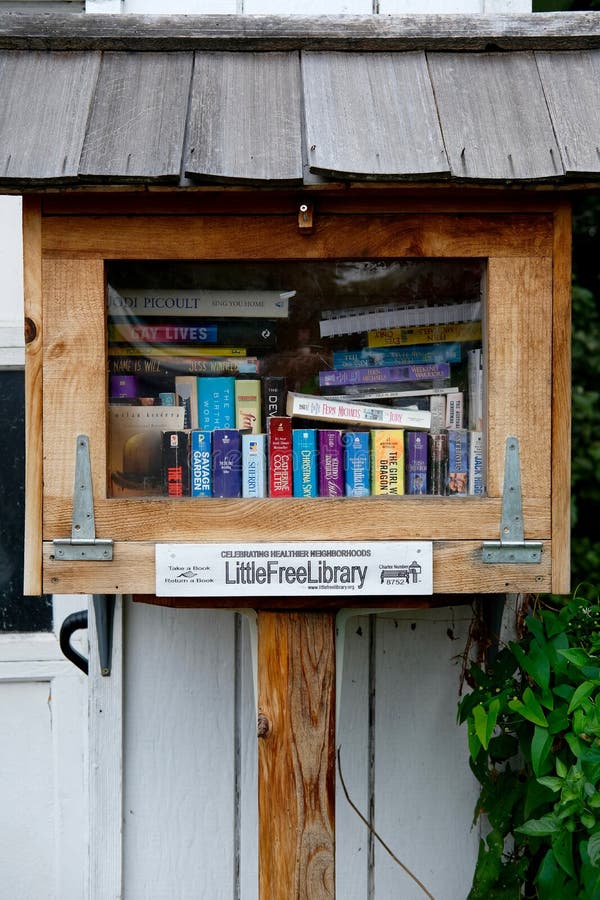 Little Free Library Set in Stone Stock Image - Image of books, house ...