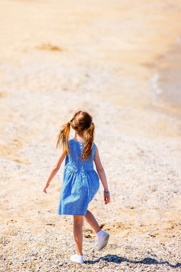 487 Back View Adorable Little Girl White Beach Summer Vacation Photos ...