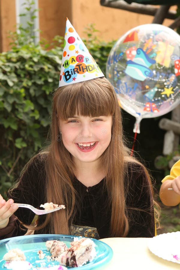22+ Girl celebrating her birthday Free Stock Photos - StockFreeImages