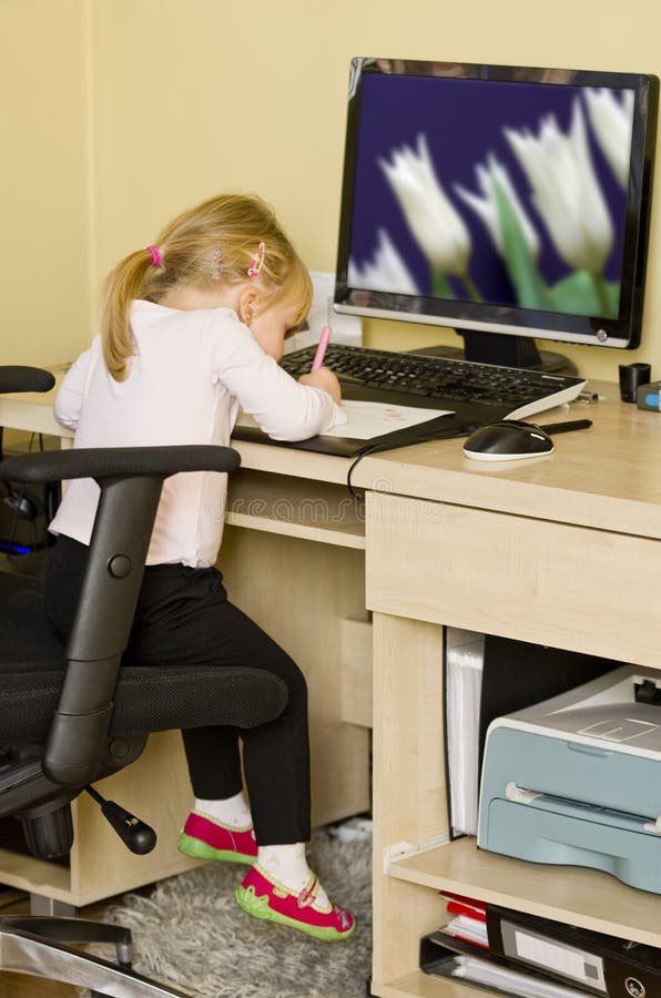 Little Girl at Computer Desk Stock Image - Image of back, draw: 27331507