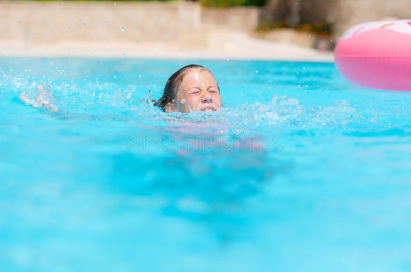 Little Girl Deftly Swim Underwater in Pool Stock Image - Image of ...
