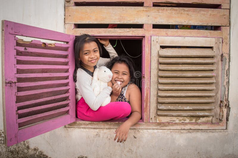 Behind the Smiles Outside JELD-WEN Field: Facing the Crowd Editorial ...