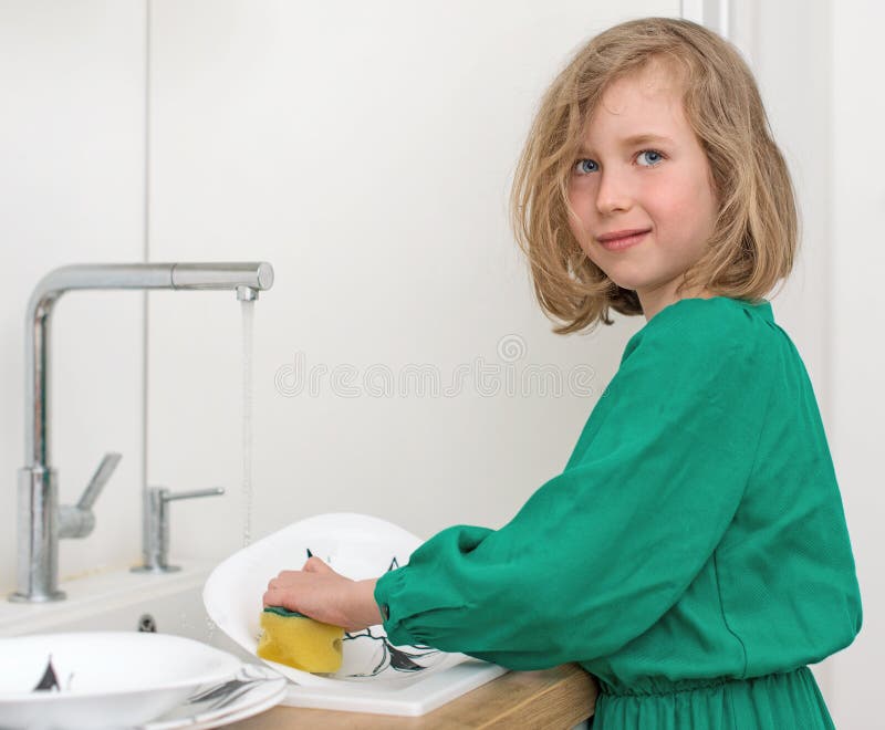 Little Girl Washing Dishes. Stock Photo - Image of chore, childhood ...