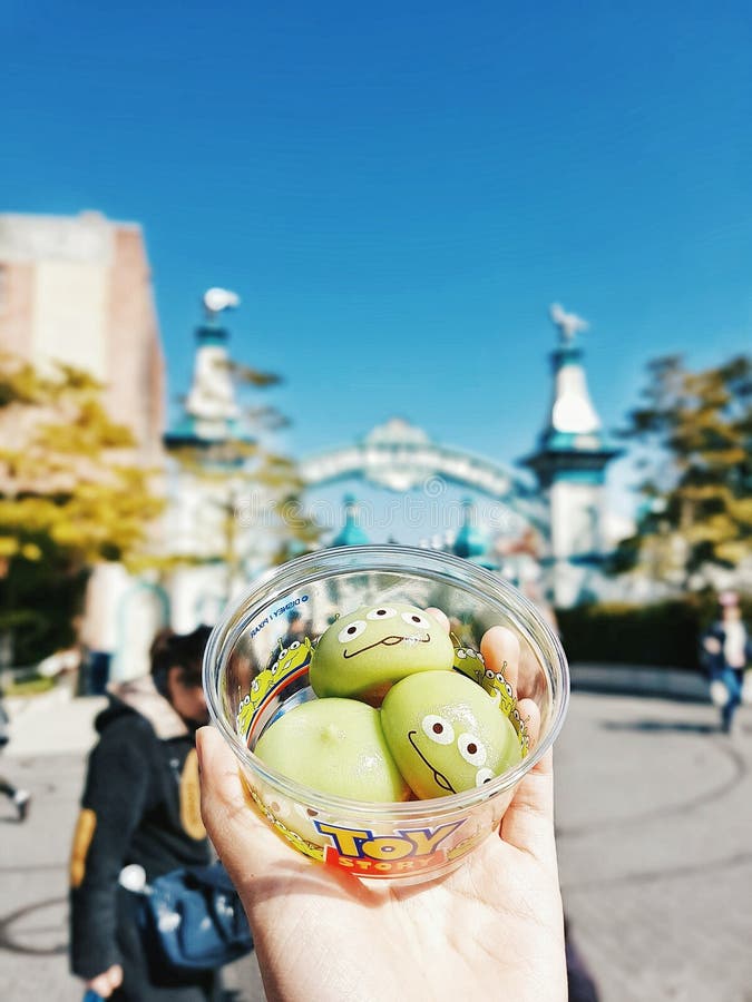 Little Green Alien Mochi! editorial photo. Image of disneyseajapan ...