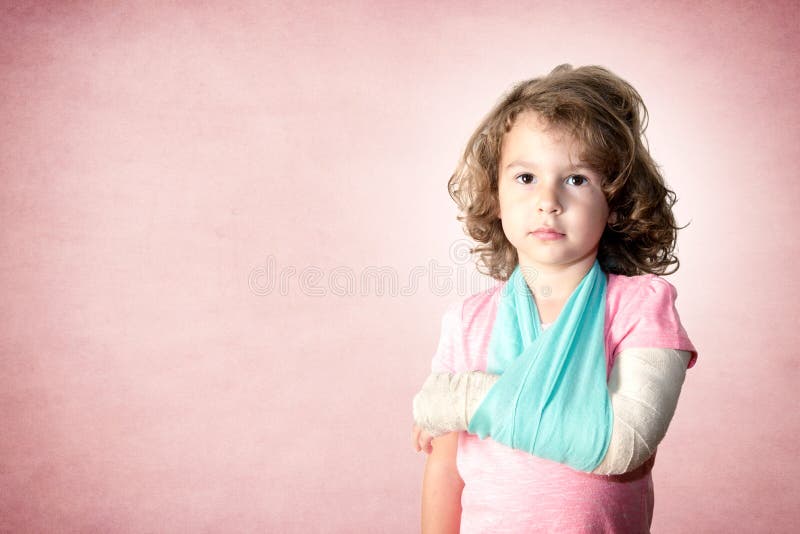 Little Kid with Broken Hand Stock Photo - Image of doctor, broken: 74005878