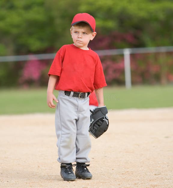 Little League Baseball Player Stock Photo - Image of infield, little ...