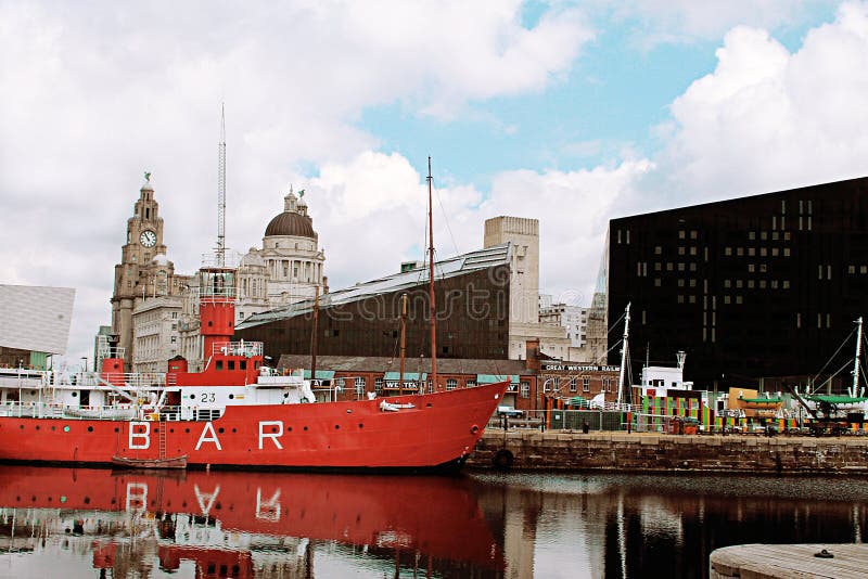 Liverpool Docks editorial photo. Image of united, kingdom - 71586526