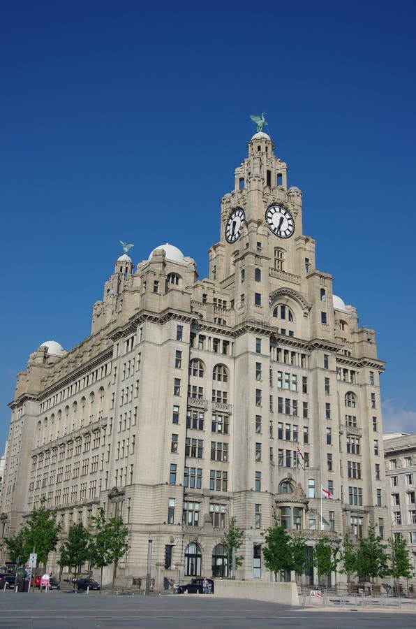 Liverpool liver building editorial photography. Image of vintage - 26453647