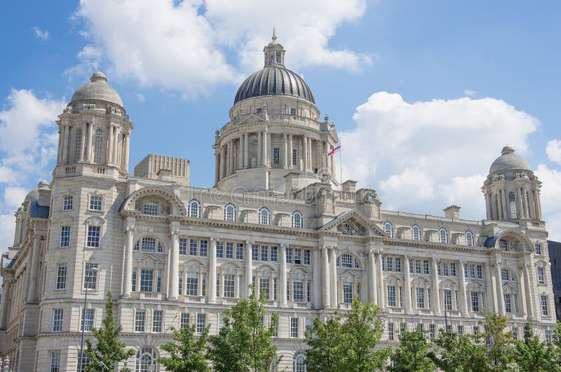 Liverpool Liver Royal Building Stock Image - Image of city, monument ...
