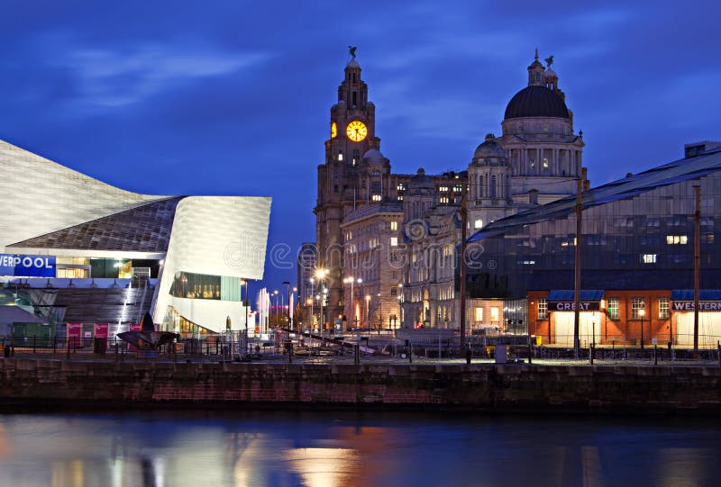 Liverpool S Historic Waterfront Buildings Stock Photo - Image of famous ...