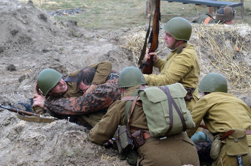 Living history.WWII editorial photo. Image of human, army - 84822831