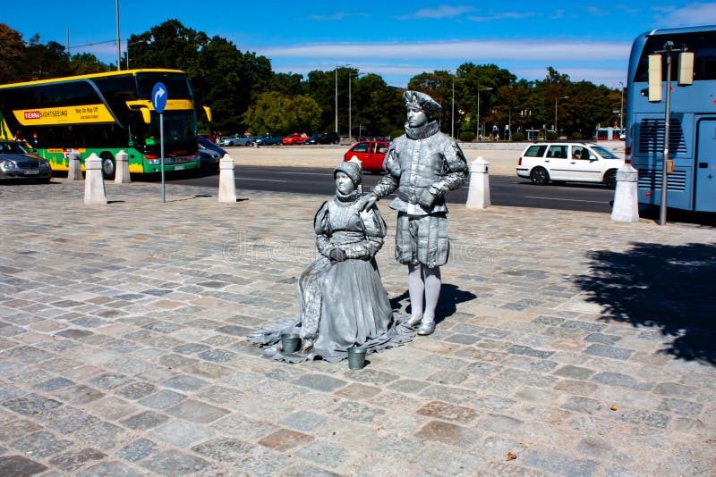 Living Statue - Two Silver Persons in Vienna Editorial Photo - Image of ...
