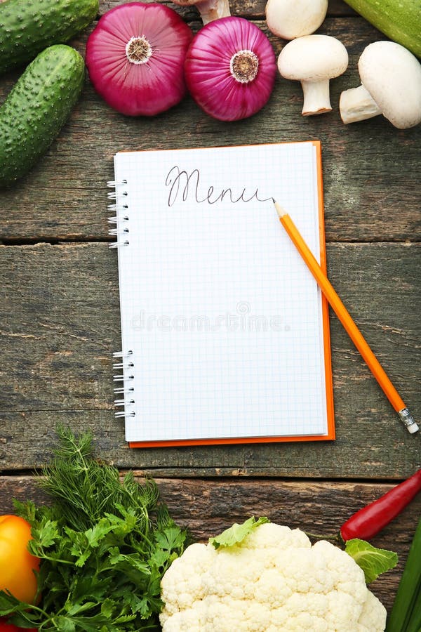 Livro do menu com vegetais imagem de stock. Imagem de orgânico - 116035637