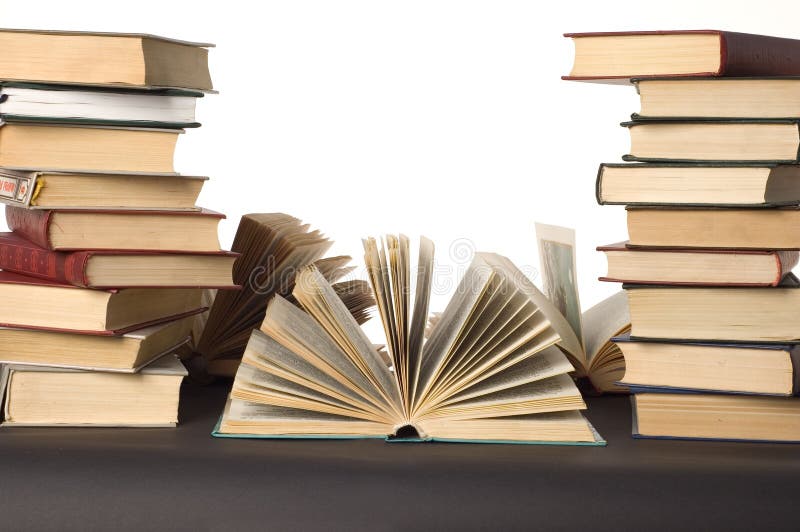 Livros abertos foto de stock. Imagem de estudar, prosa - 7822884