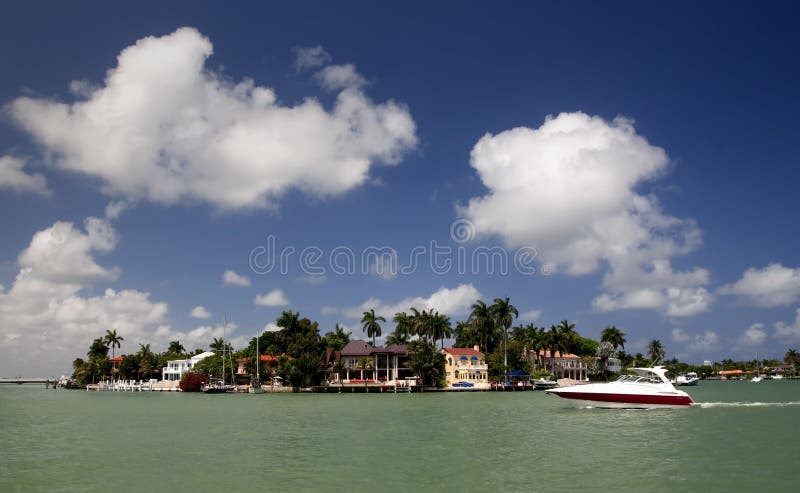 Livstid miami fotografering för bildbyråer. Bild av himmel - 19432809