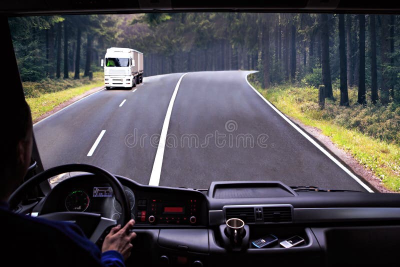 LKW-Cockpit stockfoto. Bild von fahrer, industriell, reise - 54627452