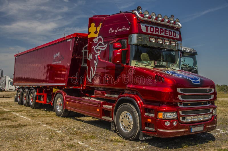 LKW Scania redaktionelles stockfoto. Bild von original - 74977458